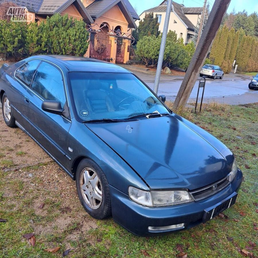 Green Honda Accord 1997 in Alytus, with an engine capacity of 2.20 L and mileage of 222 thousand km for 1500 €, photo 1 on AUTOMOTO.COM.LV