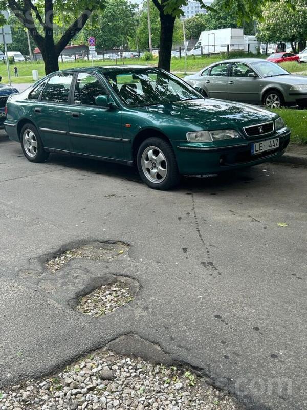 Zaļš Honda Accord 1996 Rīga, ar dzinēja tilpumu 2.00 L un nobraukumu 224 tūkst. km par 1100 €, foto 6 vietnē AUTOMOTO.COM.LV