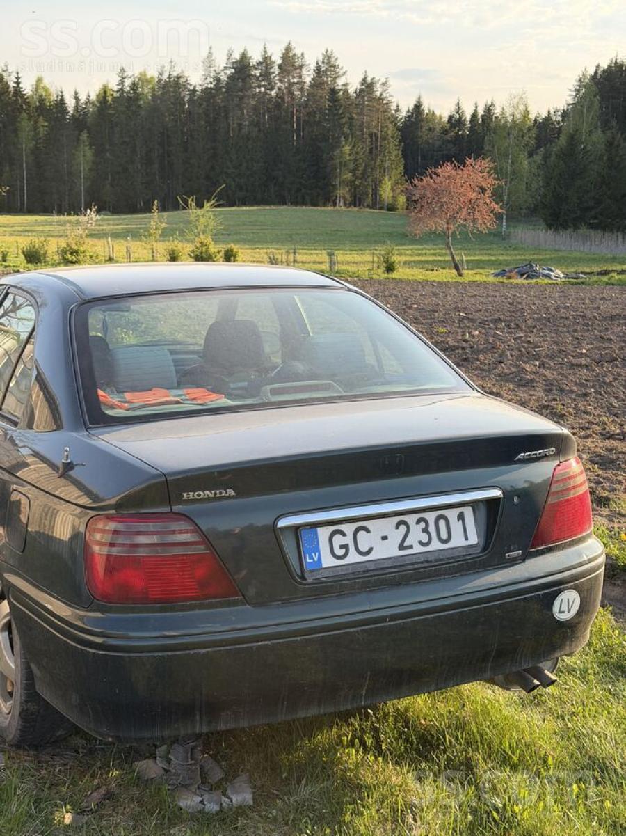 Zaļš Honda Accord 1999 Saldus, ar dzinēja tilpumu 1.80 L un nobraukumu 0 tūkst. km par 700 €, foto 4 vietnē AUTOMOTO.COM.LV