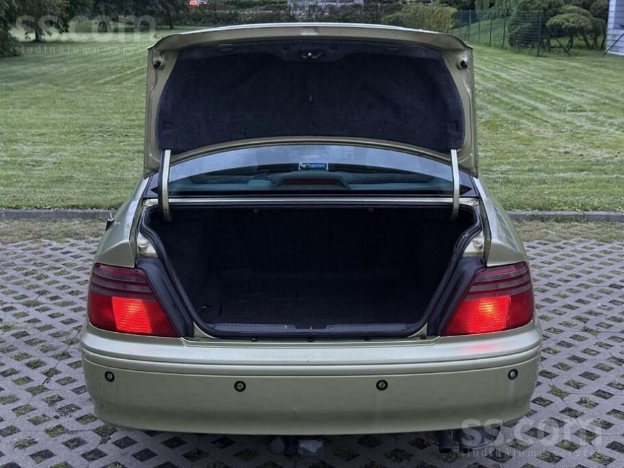 Zaļš Honda Accord 1999 Rīga, ar dzinēja tilpumu 2.00 L un nobraukumu 163 tūkst. km par 690 €, foto 17 vietnē AUTOMOTO.COM.LV