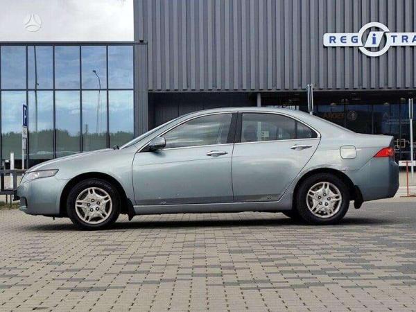 Green Honda Accord 2005 in Siauliai, with an engine capacity of 2.00 L and mileage of 270 thousand km for 800 €, photo 6 on AUTOMOTO.COM.LV