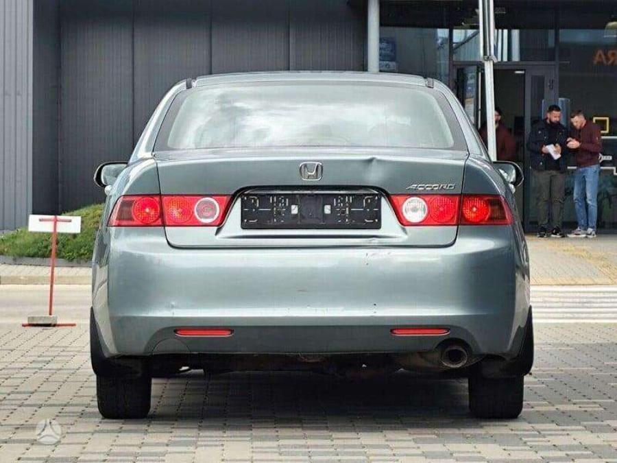 Green Honda Accord 2005 in Siauliai, with an engine capacity of 2.00 L and mileage of 270 thousand km for 800 €, photo 18 on AUTOMOTO.COM.LV