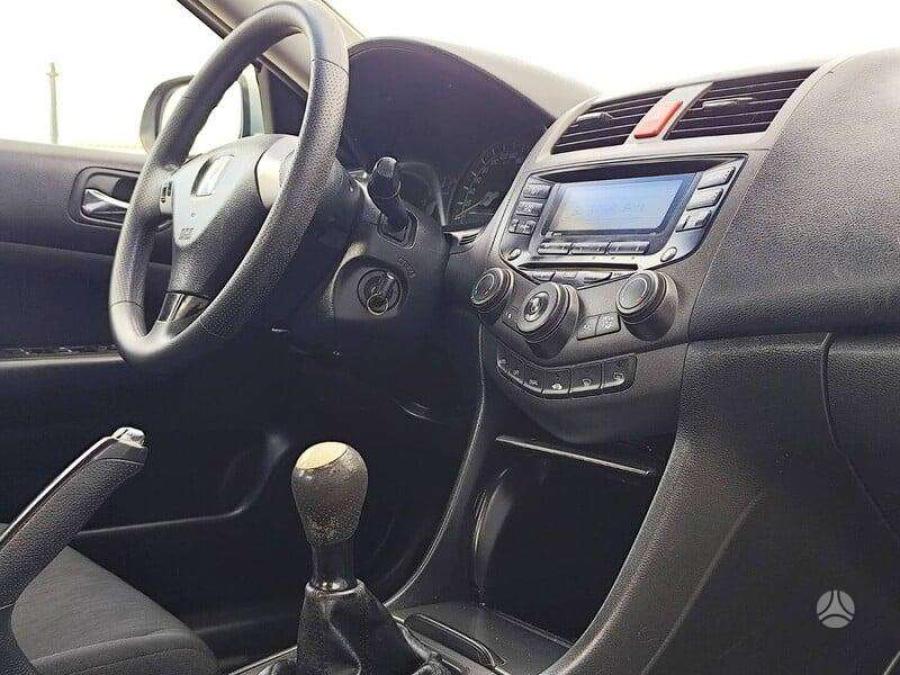 Green Honda Accord 2005 in Siauliai, with an engine capacity of 2.00 L and mileage of 270 thousand km for 800 €, photo 24 on AUTOMOTO.COM.LV