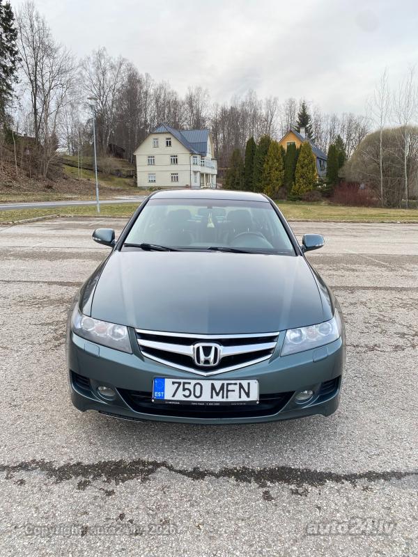 Zaļš Honda Accord 2006 Tallina, ar dzinēja tilpumu 2.00 L un nobraukumu 291 tūkst. km par 1500 €, foto 5 vietnē AUTOMOTO.COM.LV