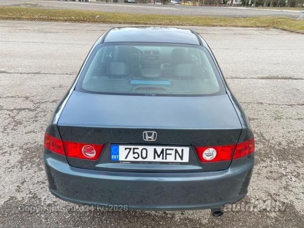 Zaļš Honda Accord 2006 Tallina, ar dzinēja tilpumu 2.00 L un nobraukumu 291 tūkst. km par 1500 €, foto 6 vietnē AUTOMOTO.COM.LV