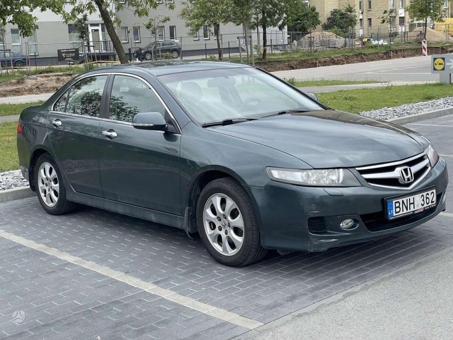 Green Honda Accord 2006 in Kaunas, with an engine capacity of 2.35 L and mileage of 192 thousand km for 1350 €, photo 4 on AUTOMOTO.COM.LV