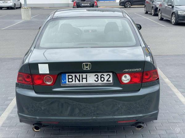 Green Honda Accord 2006 in Kaunas, with an engine capacity of 2.35 L and mileage of 192 thousand km for 1350 €, photo 6 on AUTOMOTO.COM.LV