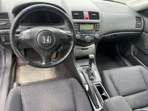 Green Honda Accord 2006 in Kaunas, with an engine capacity of 2.35 L and mileage of 192 thousand km for 1350 €, photo 11 on AUTOMOTO.COM.LV