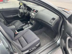 Green Honda Accord 2006 in Kaunas, with an engine capacity of 2.35 L and mileage of 192 thousand km for 1350 €, photo 12 on AUTOMOTO.COM.LV