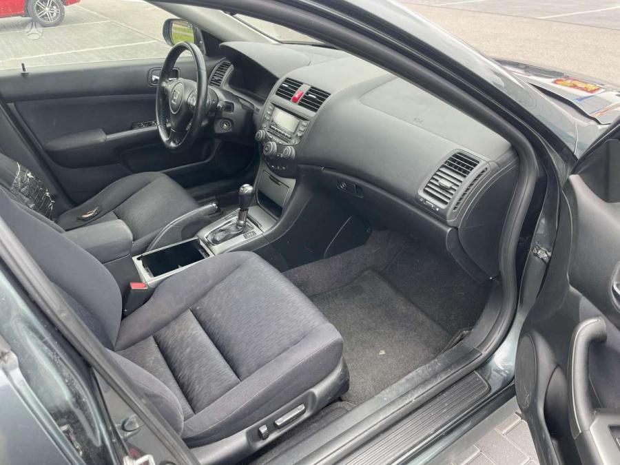 Green Honda Accord 2006 in Kaunas, with an engine capacity of 2.35 L and mileage of 192 thousand km for 1350 €, photo 12 on AUTOMOTO.COM.LV