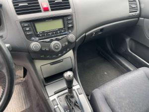 Green Honda Accord 2006 in Kaunas, with an engine capacity of 2.35 L and mileage of 192 thousand km for 1350 €, photo 14 on AUTOMOTO.COM.LV