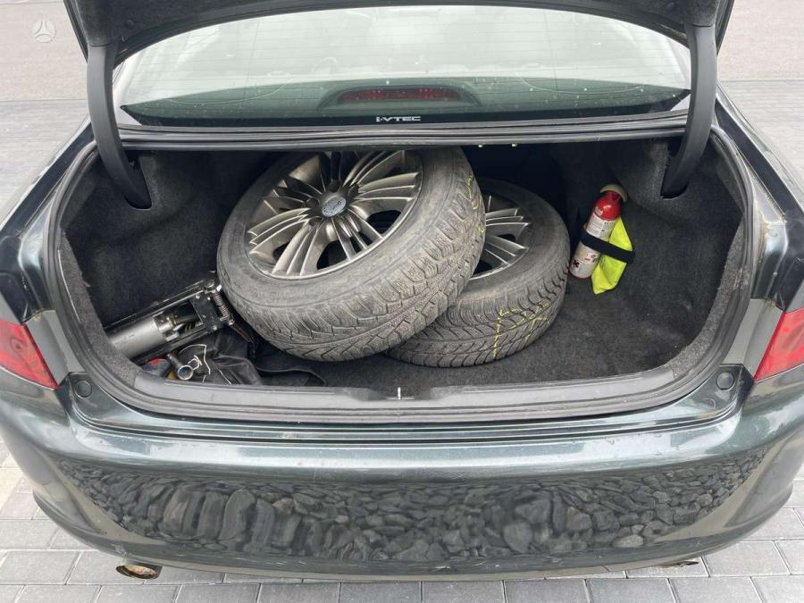 Green Honda Accord 2006 in Kaunas, with an engine capacity of 2.35 L and mileage of 192 thousand km for 1350 €, photo 16 on AUTOMOTO.COM.LV