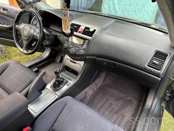 Green Honda Accord 2006 in Jurmala, with an engine capacity of 2.40 L and mileage of 258 thousand km for 2800 €, photo 8 on AUTOMOTO.COM.LV