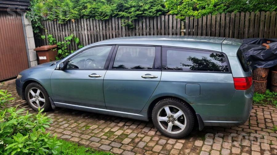 Green Honda Accord 2004 in Riga, with an engine capacity of 2.00 L and mileage of 263 thousand km for 1650 €, photo 6 on AUTOMOTO.COM.LV
