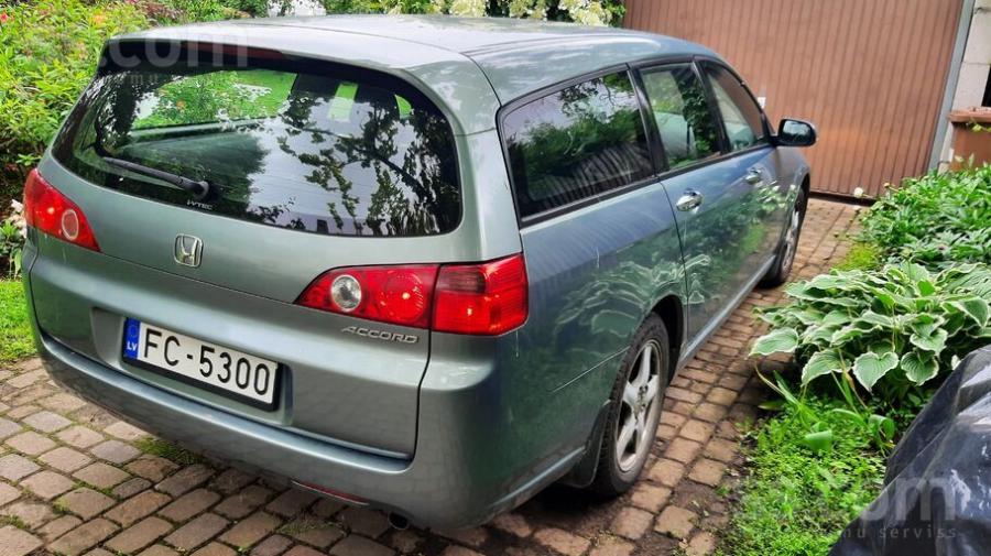 Green Honda Accord 2004 in Riga, with an engine capacity of 2.00 L and mileage of 263 thousand km for 1650 €, photo 7 on AUTOMOTO.COM.LV