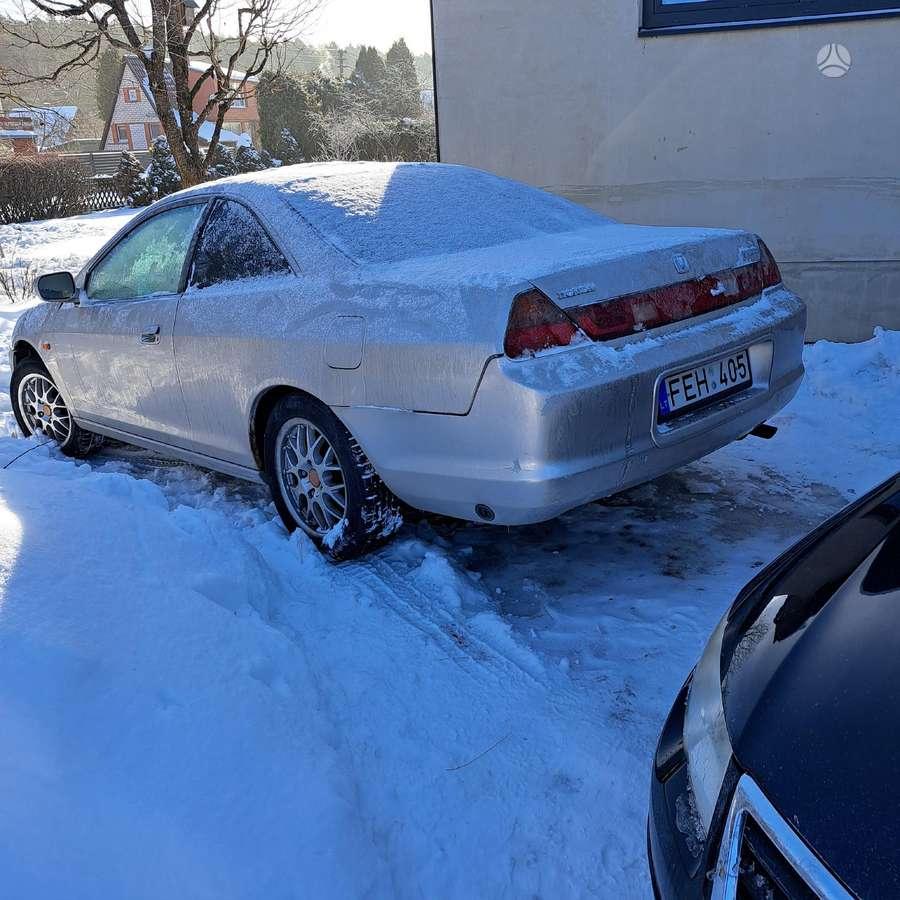 Pelēks Honda Accord 2000 Kauņa, ar dzinēja tilpumu 2.00 L un nobraukumu 302 tūkst. km par 900 €, foto 3 vietnē AUTOMOTO.COM.LV