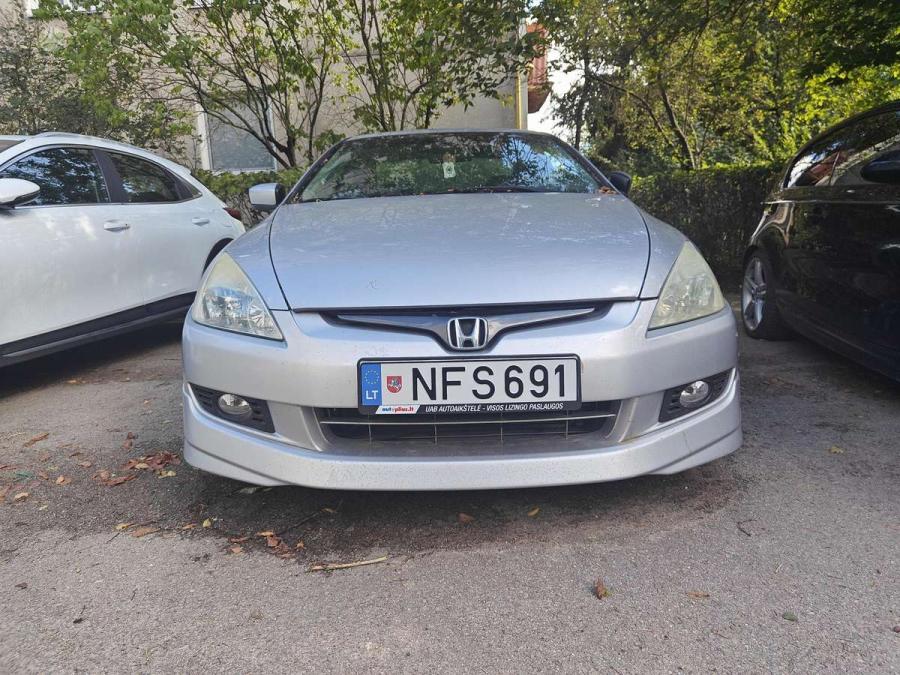 Pelēks Honda Accord 2004 Kauņa, ar dzinēja tilpumu 3.00 L un nobraukumu 247 tūkst. km par 1000 €, foto 3 vietnē AUTOMOTO.COM.LV
