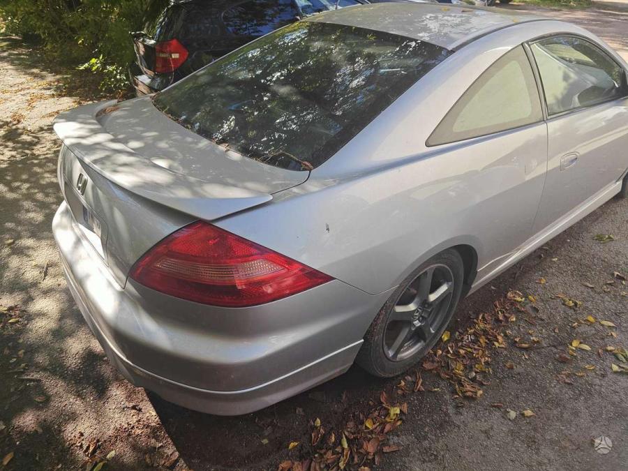 Pelēks Honda Accord 2004 Kauņa, ar dzinēja tilpumu 3.00 L un nobraukumu 247 tūkst. km par 1000 €, foto 5 vietnē AUTOMOTO.COM.LV