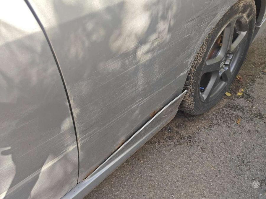 Pelēks Honda Accord 2004 Kauņa, ar dzinēja tilpumu 3.00 L un nobraukumu 247 tūkst. km par 1000 €, foto 9 vietnē AUTOMOTO.COM.LV