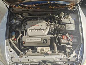 Pelēks Honda Accord 2004 Kauņa, ar dzinēja tilpumu 3.00 L un nobraukumu 247 tūkst. km par 1000 €, foto 12 vietnē AUTOMOTO.COM.LV