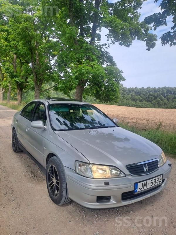 Grey Honda Accord 1998 in Tukums, with an engine capacity of 1.80 L and mileage of 318 thousand km for 1200 €, photo 2 on AUTOMOTO.COM.LV