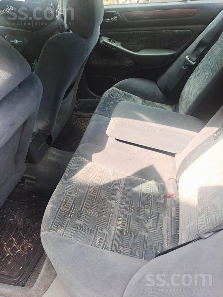 Grey Honda Accord 1998 in Tukums, with an engine capacity of 1.80 L and mileage of 318 thousand km for 1200 €, photo 8 on AUTOMOTO.COM.LV