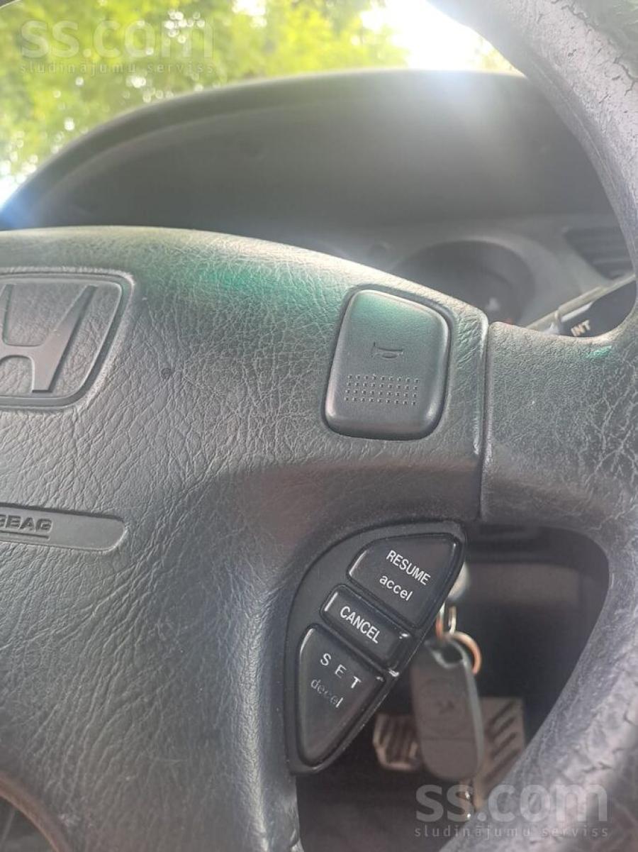 Grey Honda Accord 1998 in Tukums, with an engine capacity of 1.80 L and mileage of 318 thousand km for 1200 €, photo 9 on AUTOMOTO.COM.LV