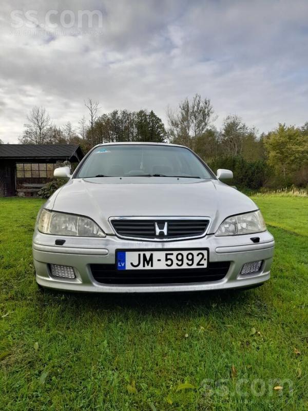 Grey Honda Accord 1998 in Tukums, with an engine capacity of 1.80 L and mileage of 318 thousand km for 1350 €, photo 1 on AUTOMOTO.COM.LV