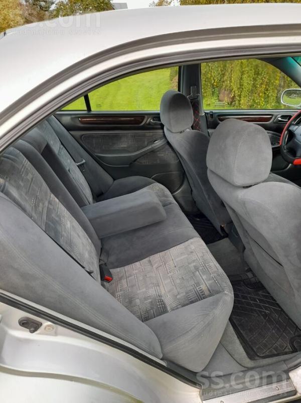 Grey Honda Accord 1998 in Tukums, with an engine capacity of 1.80 L and mileage of 318 thousand km for 1350 €, photo 8 on AUTOMOTO.COM.LV