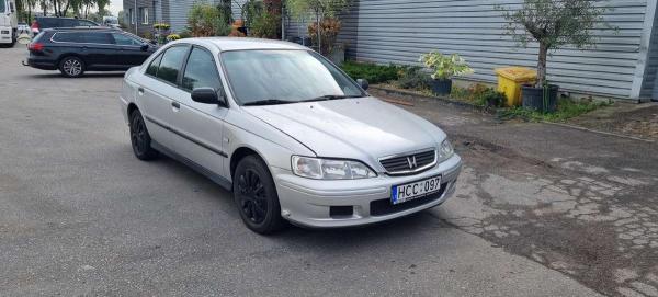 Pelēks Honda Accord 1999 Viļņa, ar dzinēja tilpumu 1.85 L un nobraukumu 93 tūkst. km par 900 €, foto 3 vietnē AUTOMOTO.COM.LV