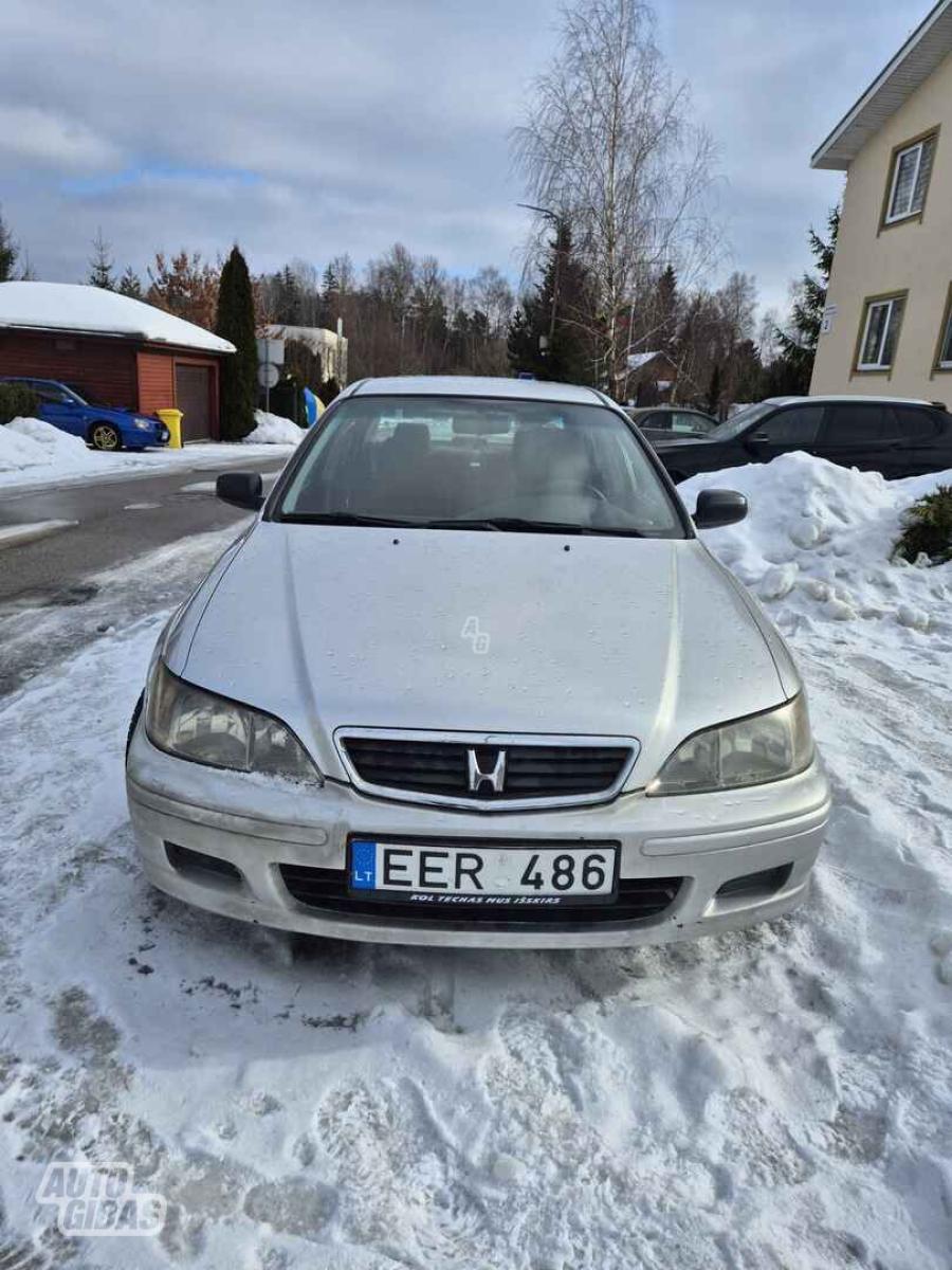 Pelēks Honda Accord 1999 Viļņa, ar dzinēja tilpumu 1.60 L un nobraukumu 261 tūkst. km par 1000 €, foto 1 vietnē AUTOMOTO.COM.LV