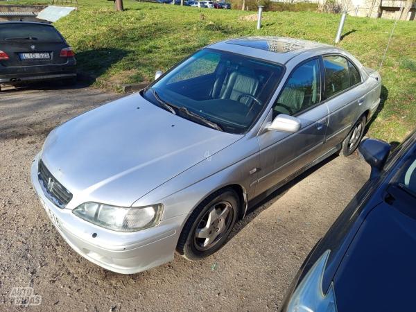 Grey Honda Accord 1999 in Vilnius, with an engine capacity of 2.00 L and mileage of 300 thousand km for 700 €, photo 4 on AUTOMOTO.COM.LV