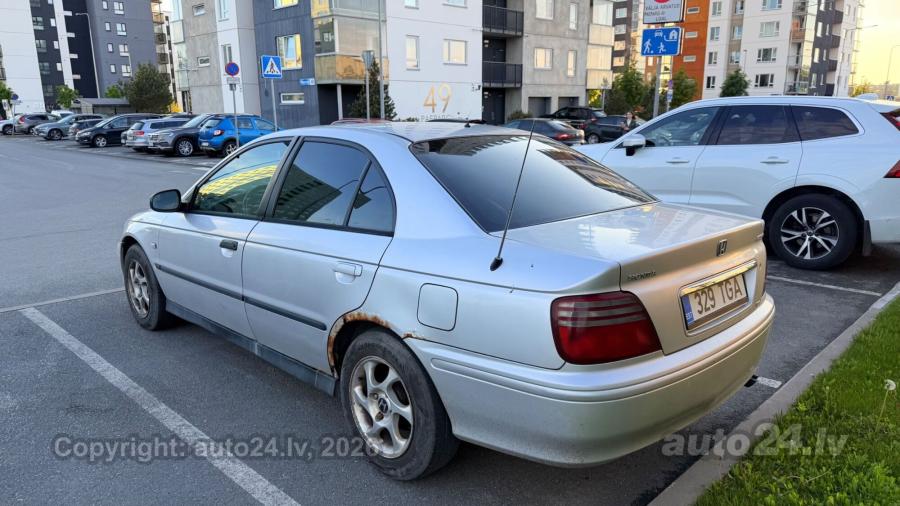 Grey Honda Accord 1999 in Tallinn, with an engine capacity of 2.00 L and mileage of 305 thousand km for 899 €, photo 3 on AUTOMOTO.COM.LV