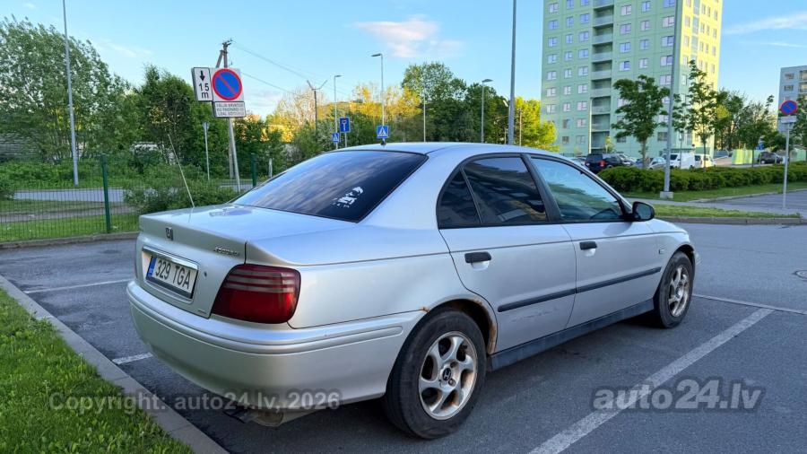 Grey Honda Accord 1999 in Tallinn, with an engine capacity of 2.00 L and mileage of 305 thousand km for 899 €, photo 5 on AUTOMOTO.COM.LV