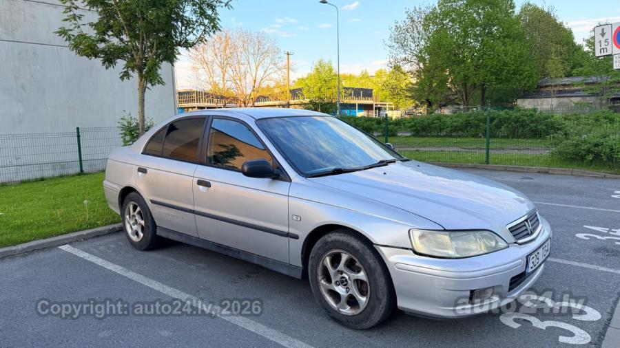 Grey Honda Accord 1999 in Tallinn, with an engine capacity of 2.00 L and mileage of 305 thousand km for 899 €, photo 6 on AUTOMOTO.COM.LV
