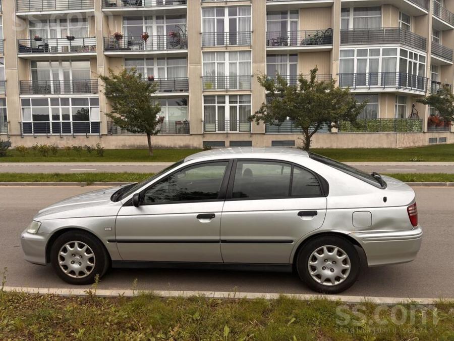 Pelēks Honda Accord 1999 Rīga, ar dzinēja tilpumu 1.80 L un nobraukumu 208 tūkst. km par 800 €, foto 4 vietnē AUTOMOTO.COM.LV