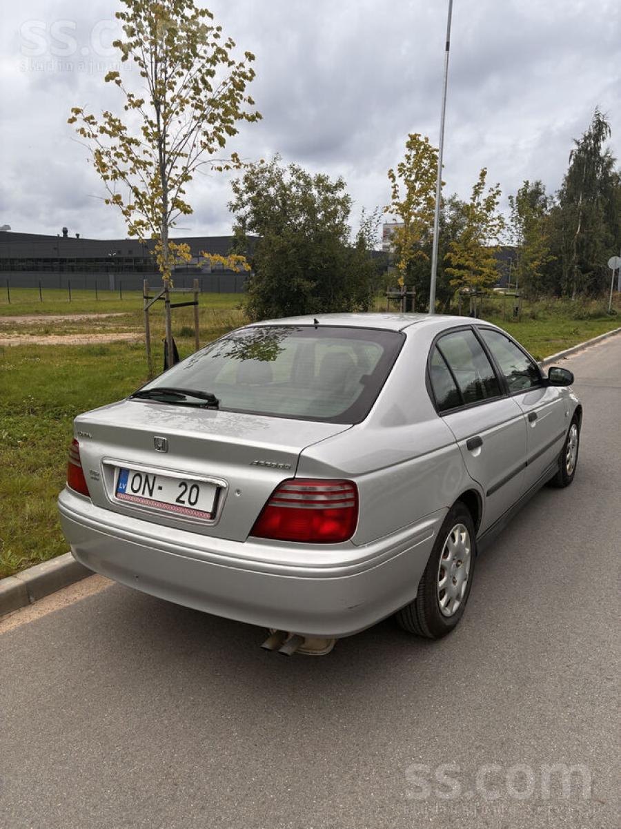 Pelēks Honda Accord 1999 Rīga, ar dzinēja tilpumu 1.80 L un nobraukumu 208 tūkst. km par 800 €, foto 7 vietnē AUTOMOTO.COM.LV
