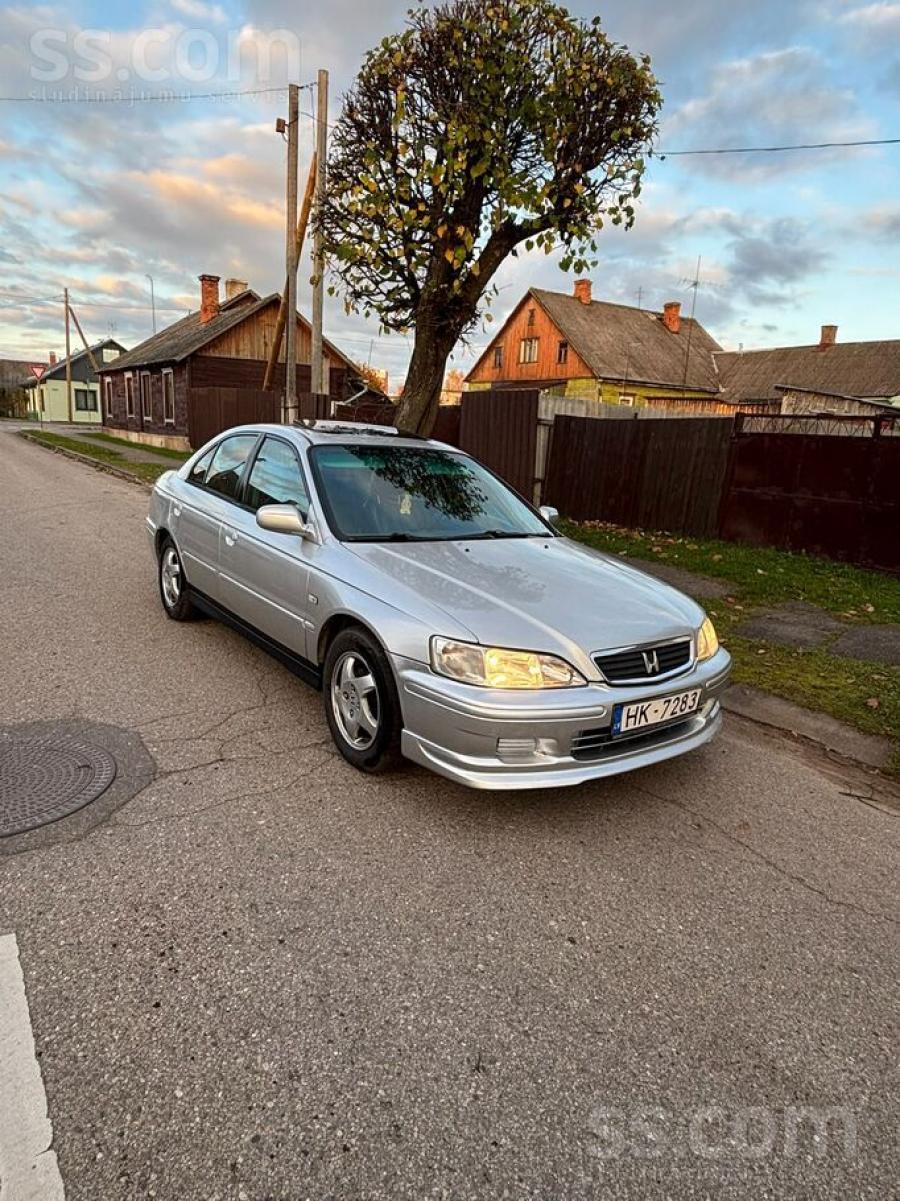 Pelēks Honda Accord 1999 Krāslava, ar dzinēja tilpumu 1.80 L un nobraukumu 304 tūkst. km par 1200 €, foto 1 vietnē AUTOMOTO.COM.LV