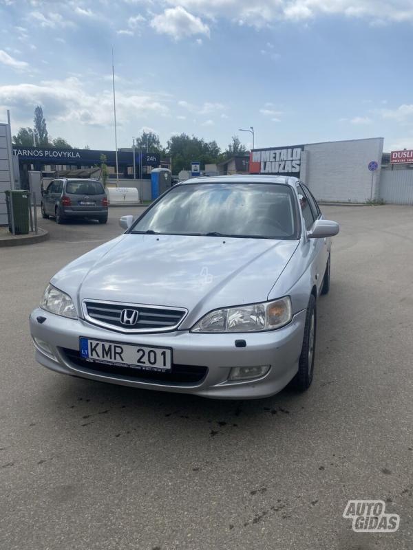 Grey Honda Accord 2001 in Kaunas, with an engine capacity of 2.30 L and mileage of 208 thousand km for 549 €, photo 3 on AUTOMOTO.COM.LV