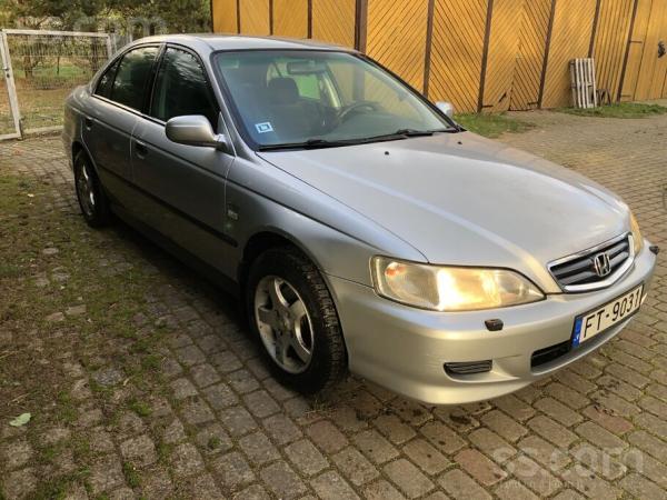 Grey Honda Accord 2002 in Riga, with an engine capacity of 1.80 L and mileage of 245 thousand km for 1250 €, photo 2 on AUTOMOTO.COM.LV