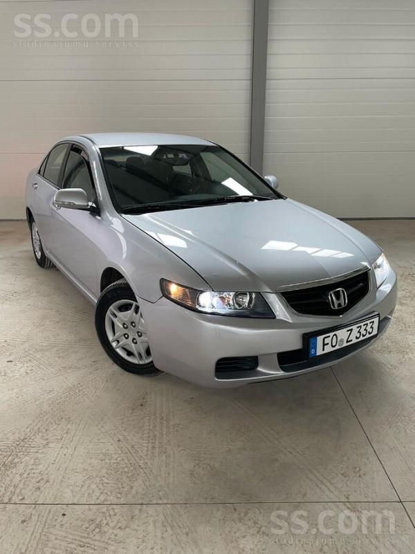 Pelēks Honda Accord 2003 Balvi, ar dzinēja tilpumu 2.00 L un nobraukumu 103 tūkst. km par 3599 €, foto 2 vietnē AUTOMOTO.COM.LV