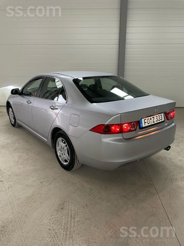 Pelēks Honda Accord 2003 Balvi, ar dzinēja tilpumu 2.00 L un nobraukumu 103 tūkst. km par 3599 €, foto 4 vietnē AUTOMOTO.COM.LV