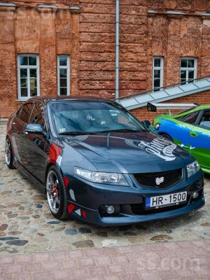 Pelēks Honda Accord 2003 Rīga, ar dzinēja tilpumu 2.00 L un nobraukumu 190 tūkst. km par 3700 €, foto  vietnē AUTOMOTO.COM.LV