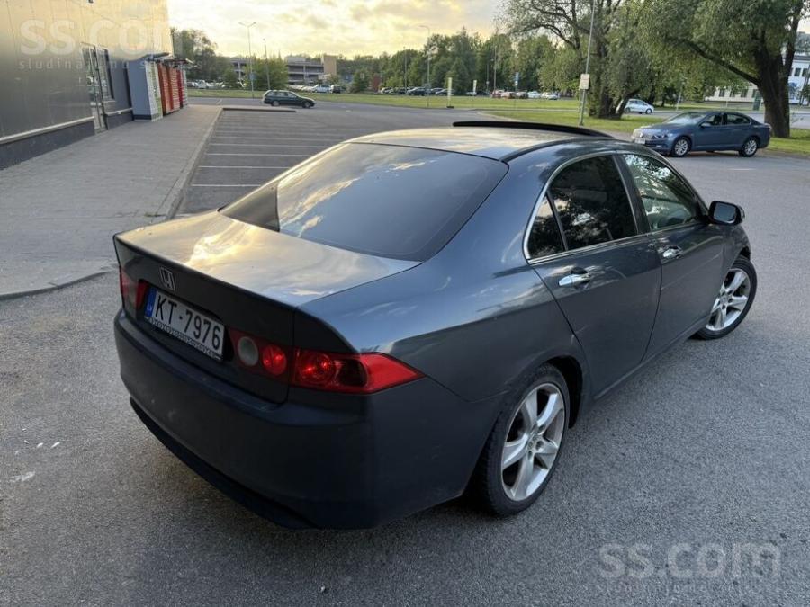 Grey Honda Accord 2003 in Riga, with an engine capacity of 2.20 L and mileage of 30 thousand km for 600 €, photo 4 on AUTOMOTO.COM.LV