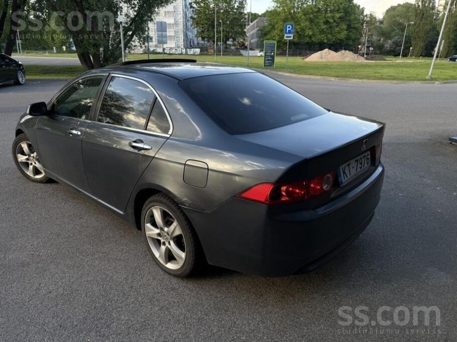Grey Honda Accord 2003 in Riga, with an engine capacity of 2.20 L and mileage of 30 thousand km for 600 €, photo 5 on AUTOMOTO.COM.LV