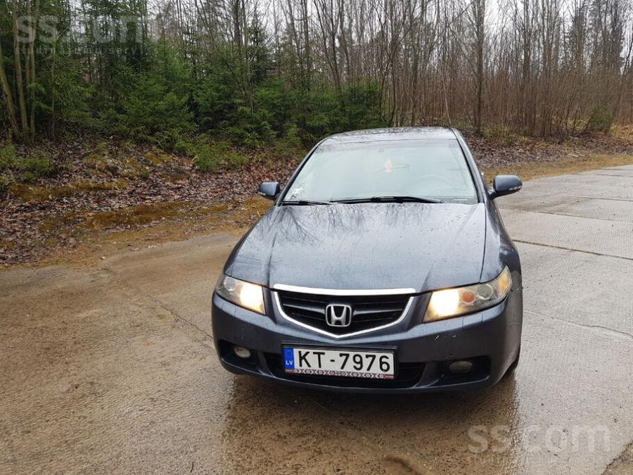 Pelēks Honda Accord 2003 Ogre, ar dzinēja tilpumu 2.20 L un nobraukumu 447 tūkst. km par 600 €, foto 8 vietnē AUTOMOTO.COM.LV