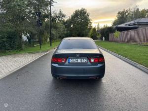 Grey Honda Accord 2003 in Vilnius, with an engine capacity of 2.35 L and mileage of 274 thousand km for 1400 €, photo 6 on AUTOMOTO.COM.LV