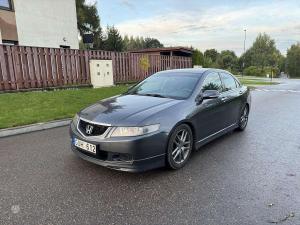 Grey Honda Accord 2003 in Vilnius, with an engine capacity of 2.35 L and mileage of 274 thousand km for 1400 €, photo 9 on AUTOMOTO.COM.LV