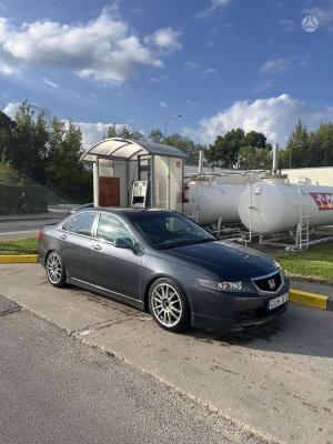 Grey Honda Accord 2003 in Vilnius, with an engine capacity of 2.35 L and mileage of 274 thousand km for 1400 €, photo 16 on AUTOMOTO.COM.LV