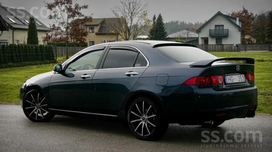 Grey Honda Accord 2004 in Riga, with an engine capacity of 2.40 L and mileage of 250 thousand km for 2850 €, photo 6 on AUTOMOTO.COM.LV